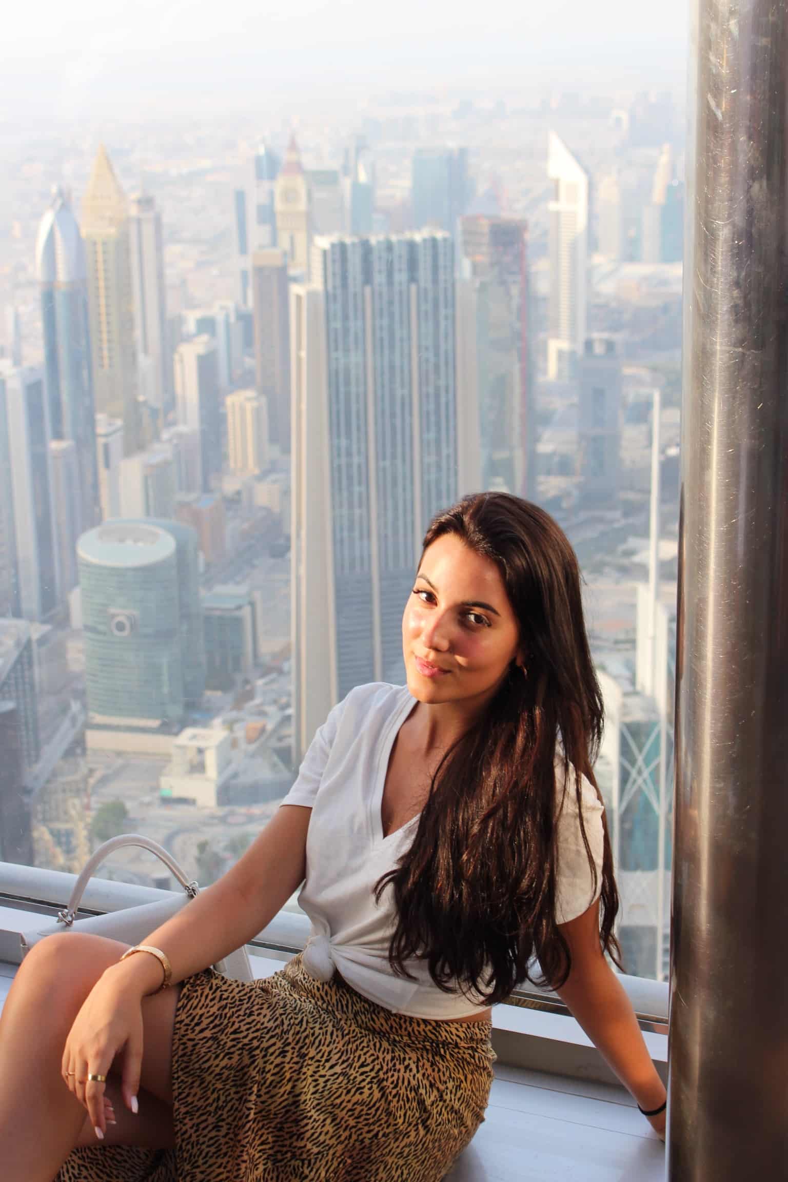 April Ivy: A artista e a estudante | Mais Superior - Sabe mais!